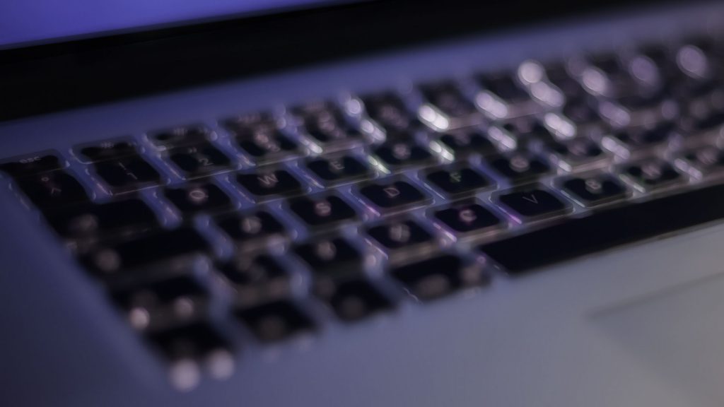 Dark Keyboard Background | TIM